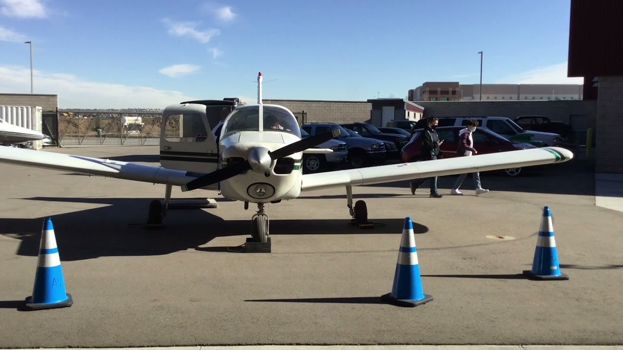PIPER PA28-140 ENGINE START - YouTube