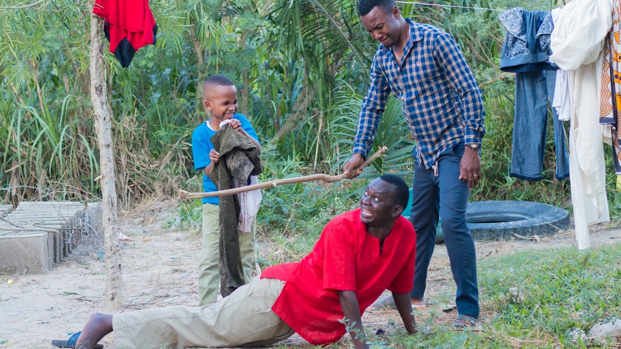 VITUKO VYA DOGO SELE NA STEVE MWEUSI (MWALIMU FIMBO ) - YouTube