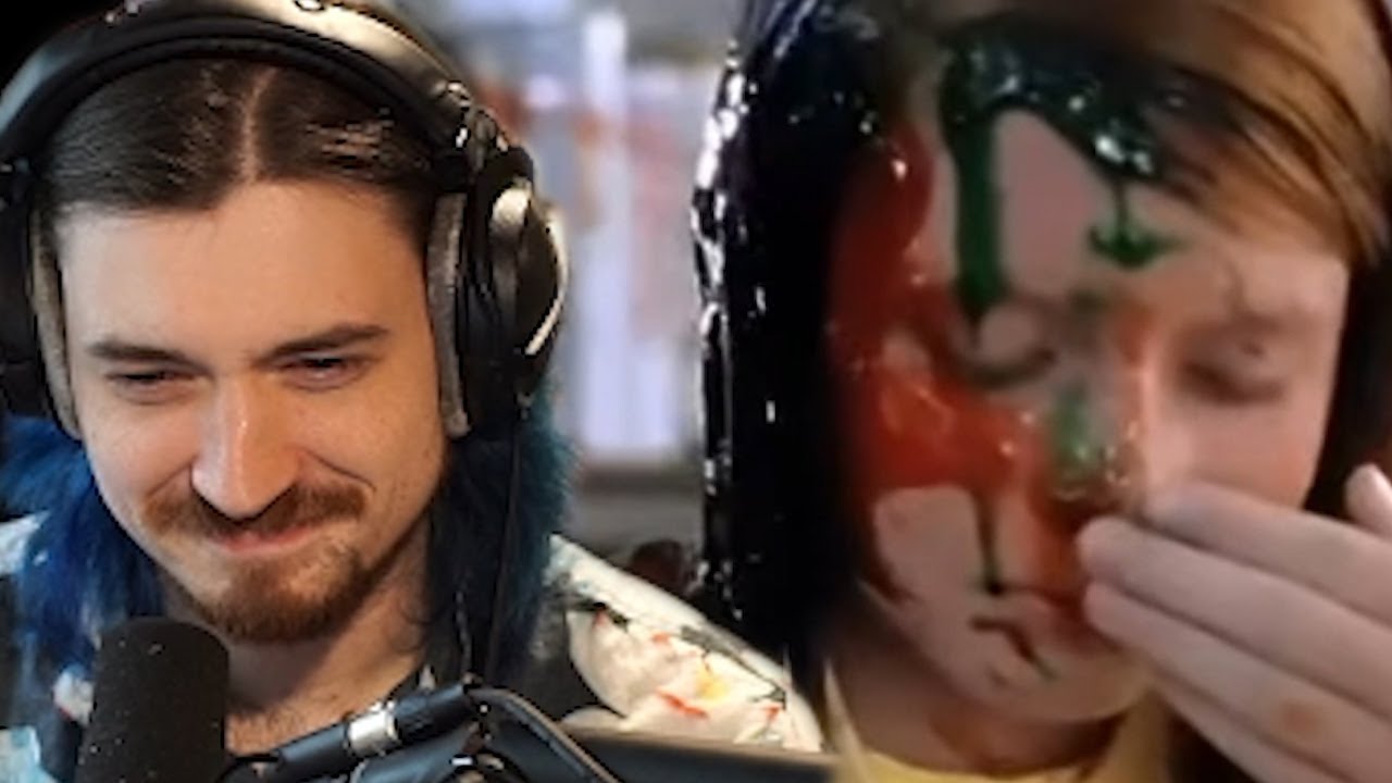 Bionicpig reacts to 2000s Commercials - YouTube