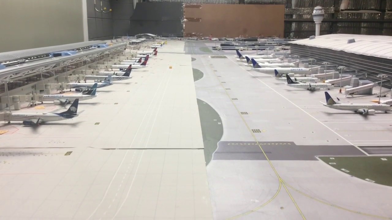 1:400 LAX Model airport Preview - YouTube