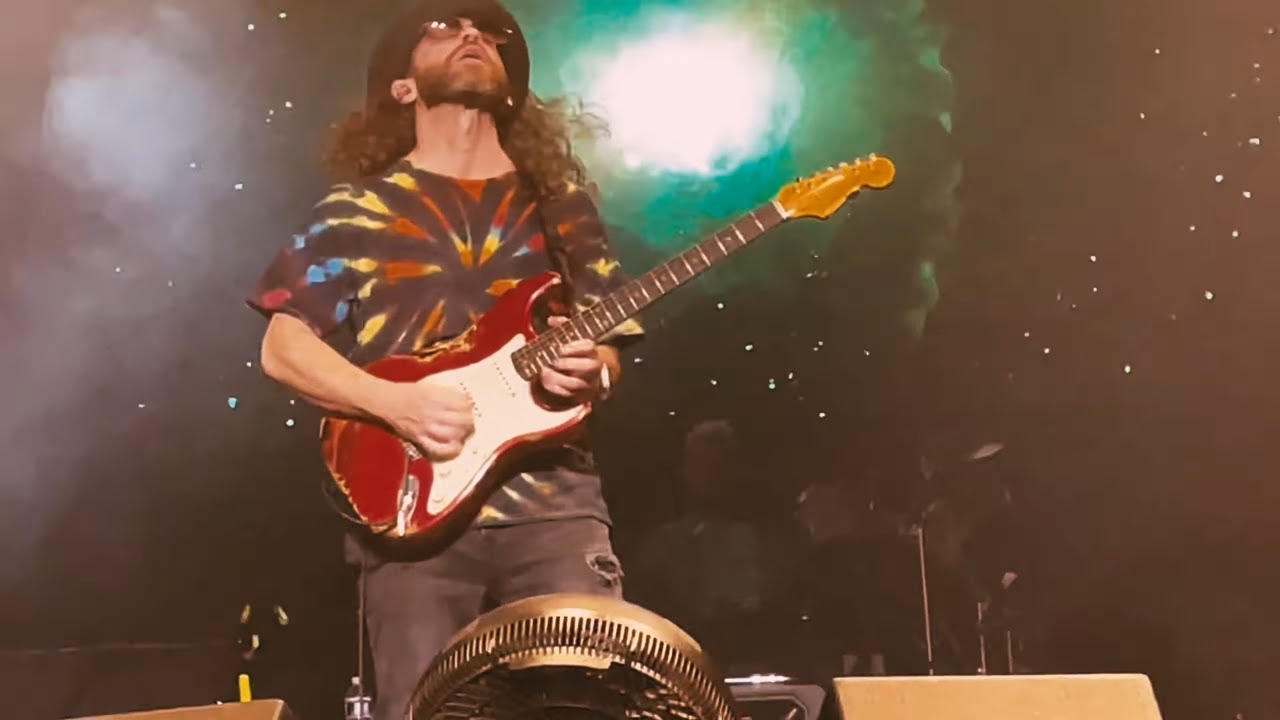 Goodbye to a Legend: Dave Weiner's Epic Final Guitar Solo - YouTube