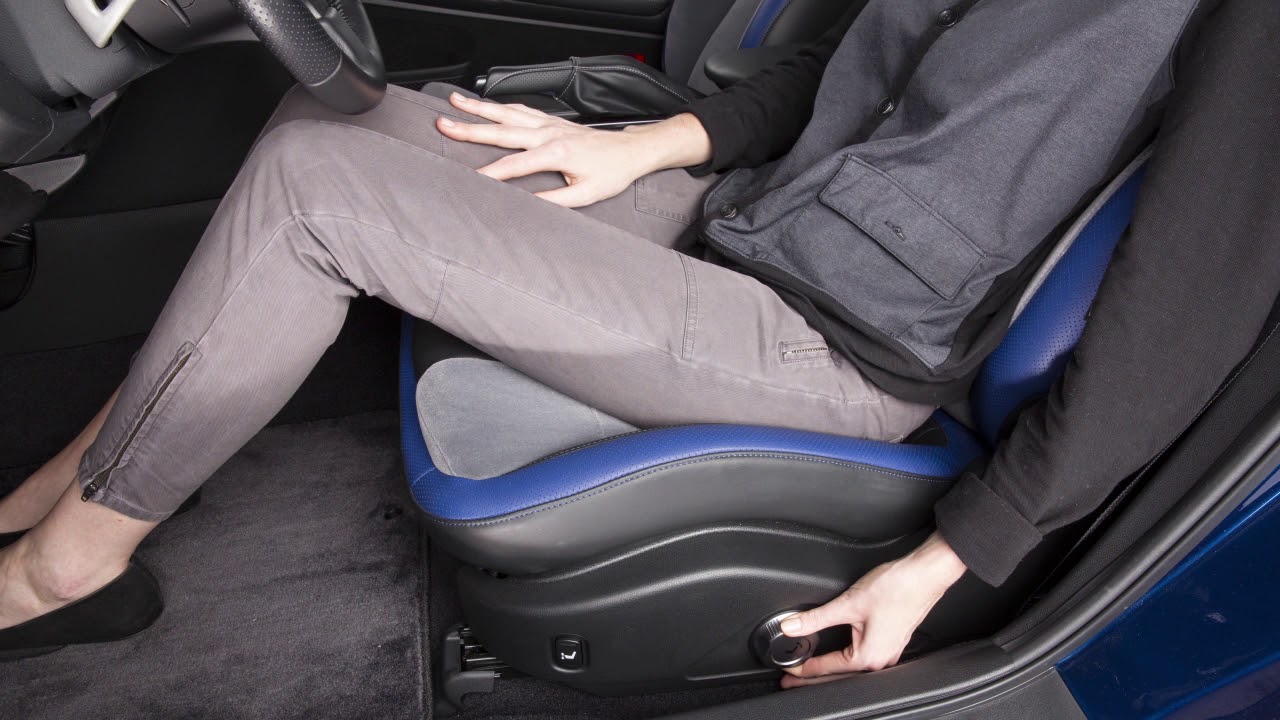 2019 Nissan GT-R - Seat Adjustments - YouTube