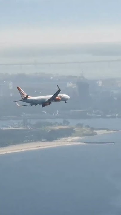 4K Airplane Landing at Santos Dumont Airport - RIO DE JANEIRO - YouTube
