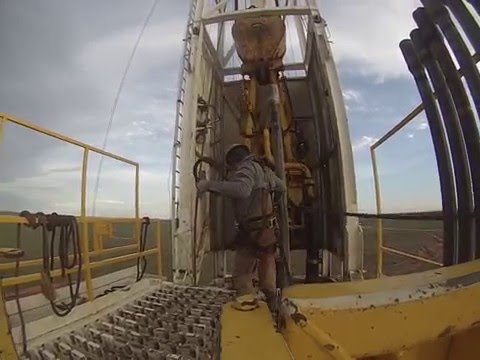 Tripping out the hole - YouTube