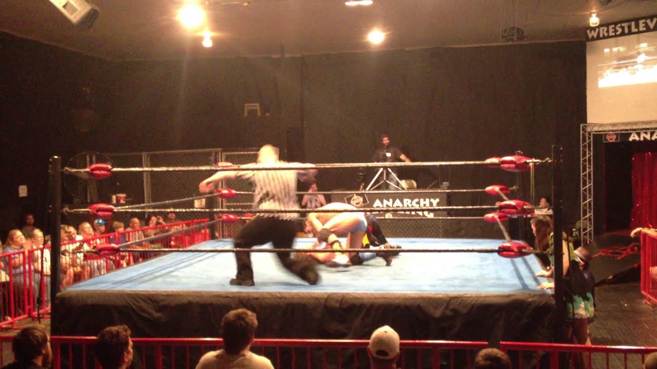 Anthony Henry vs. Seth Delay - YouTube