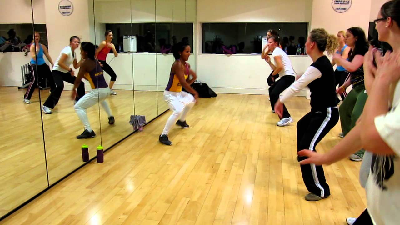 Pegate Mas - Zumba - Kelly Baldonado - YouTube
