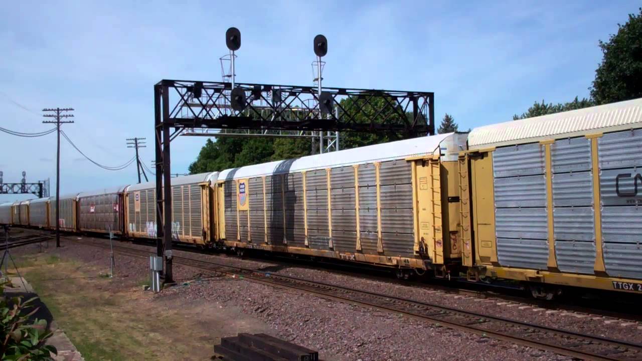 Eastbound Union Pacific Autorack train at Rochelle Railroad Park 08/22 ...