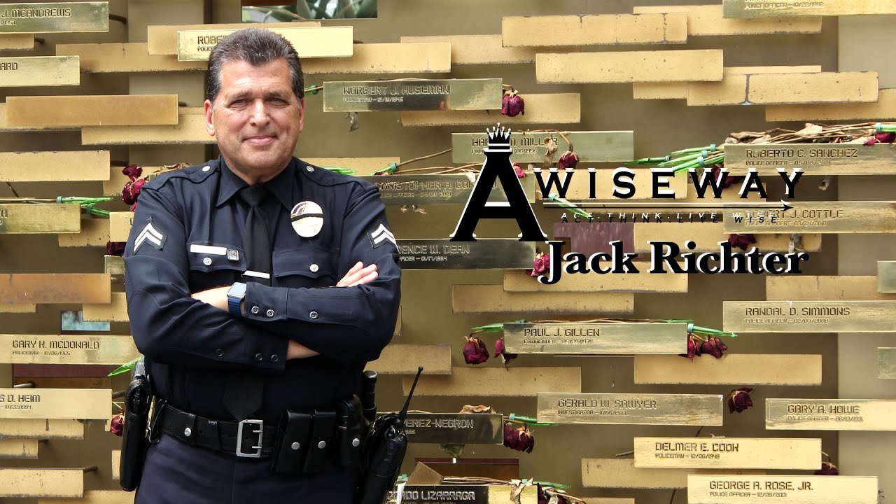 LAPD Officer Explains the Best Way for a Man to Deal with a Combative ...