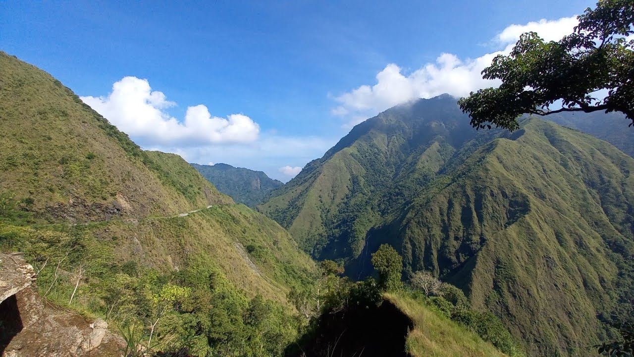 Passing Besang pass||one of the most scenic view of ilocos sur ...