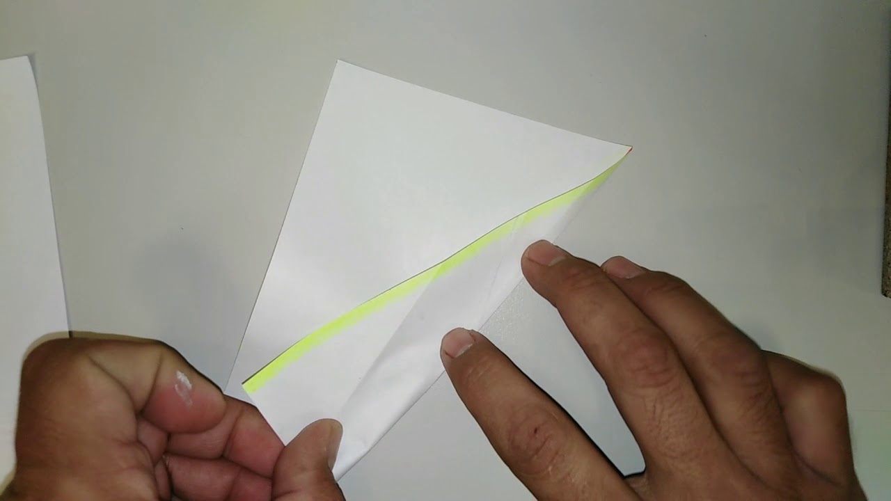 Minimización de la longitud del pliegue de una hoja que se dobla. - YouTube