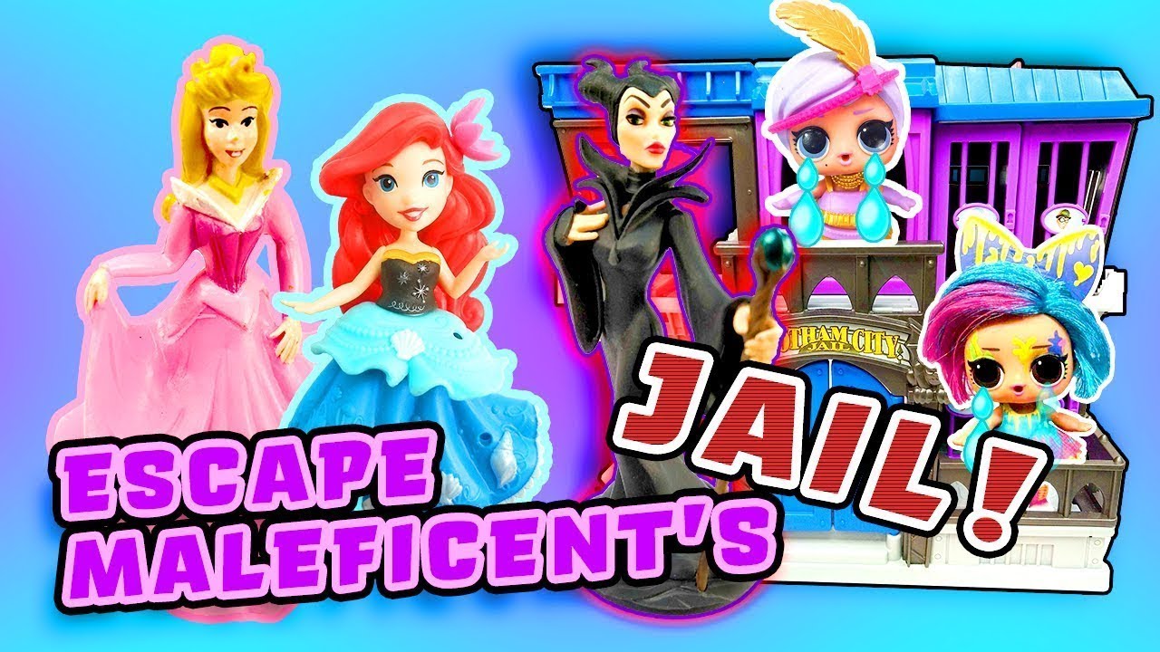 Disney Princesses Help LOL Surprise Dolls Escape Maleficent's Jail! W ...