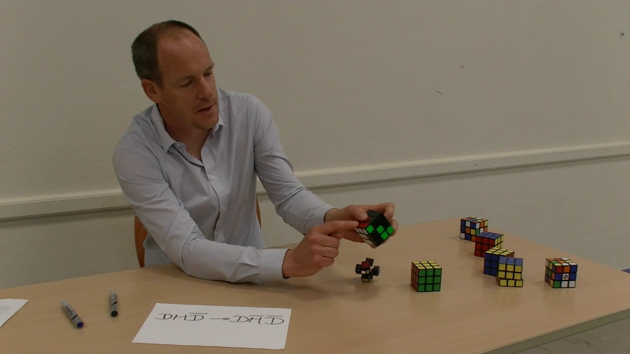 Mathématiques : présentation du Club Rubik's cube - YouTube