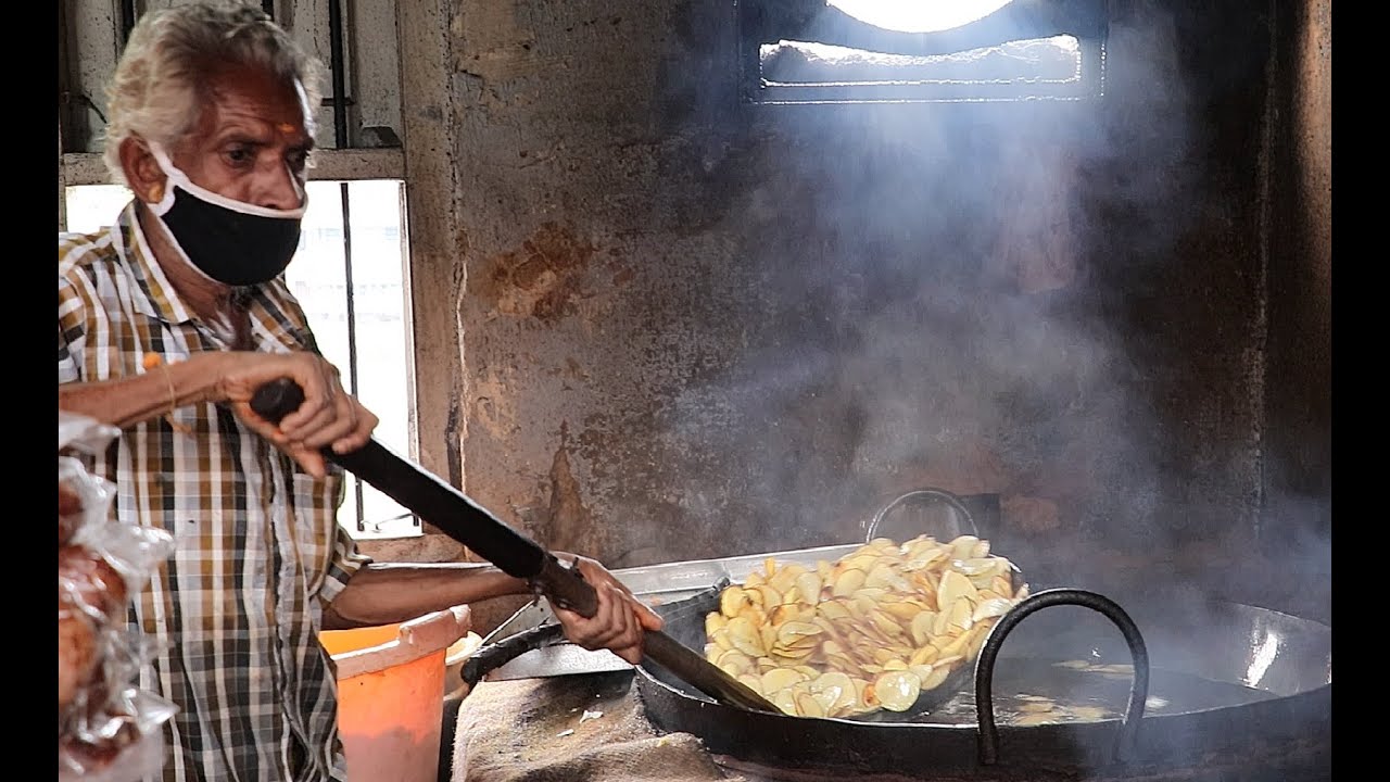 Kozhikode(Calicut) Snacks- Fried Food and Halwa cake along indian ...
