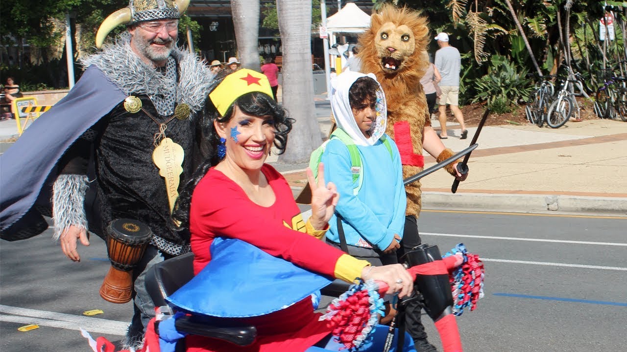 Gold Coast Supanova Superhero Parade 2018 - YouTube