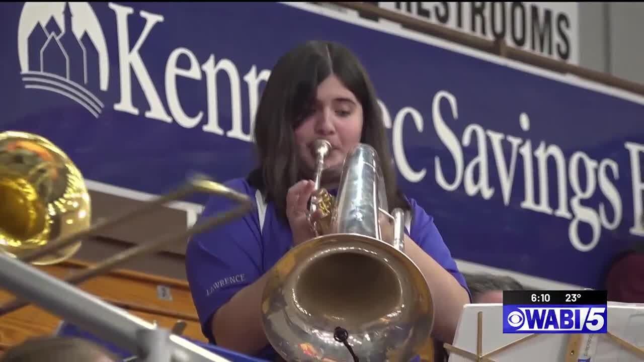 Lawrence Bulldogs' powerhouse band - YouTube