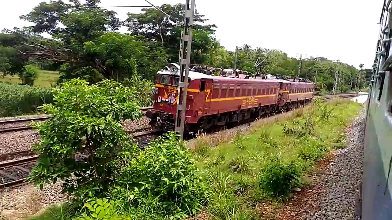 Departing the biggest railway station in Kerala | Shoranur Junction ...