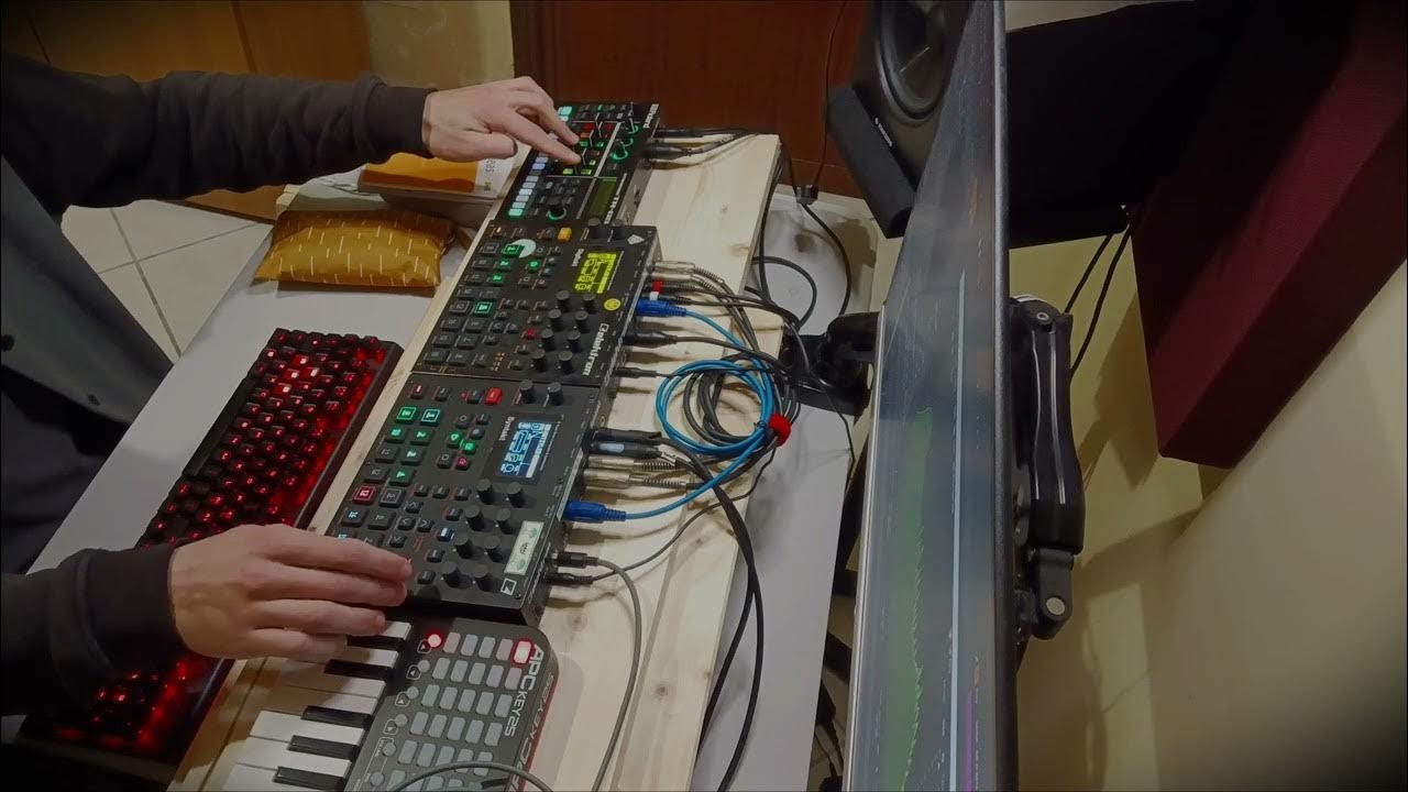 Dubby/Groovy Techno jam with Elektron Digitakt, Syntakt & Roland Tr6s - YouTube