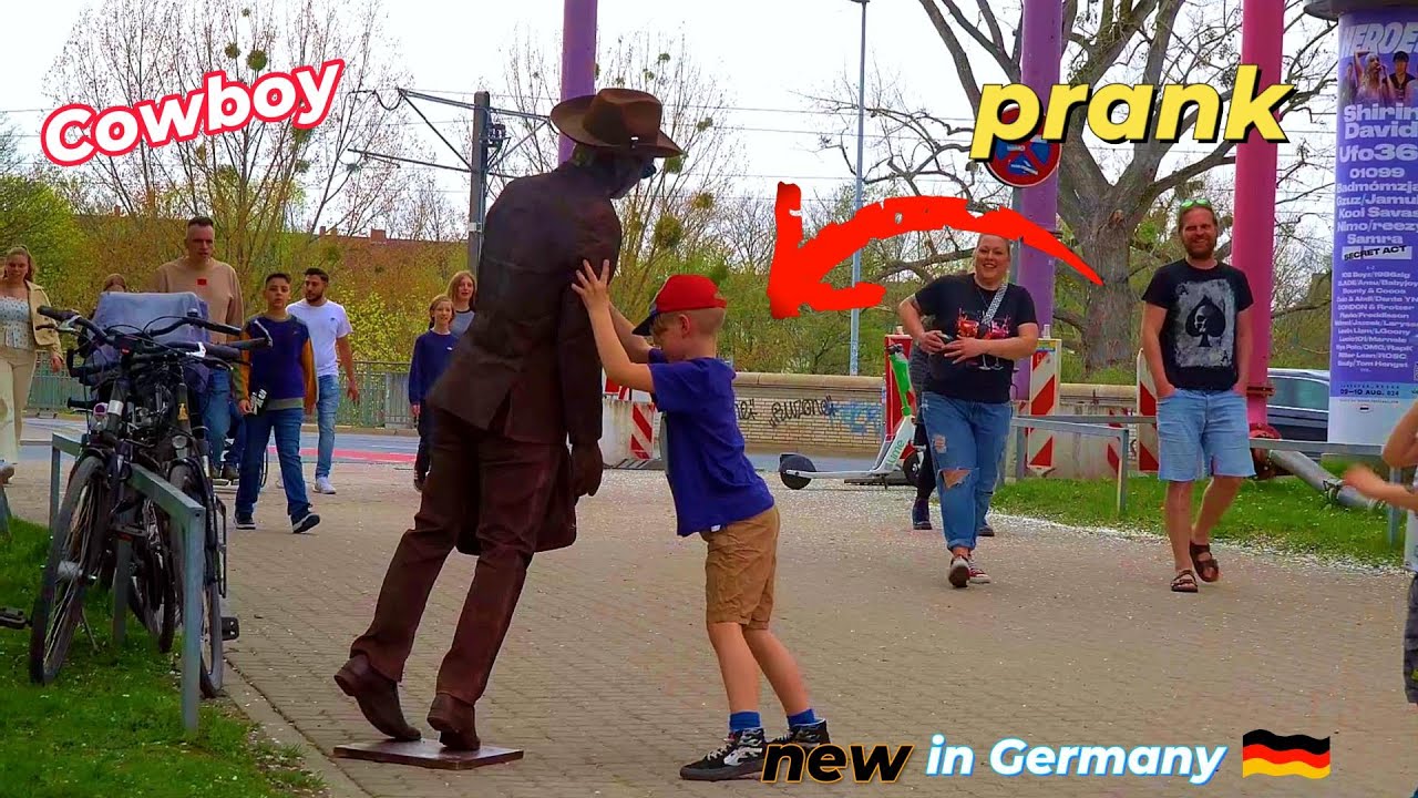 Best of Statue Prank. Everyone got Scared. - YouTube