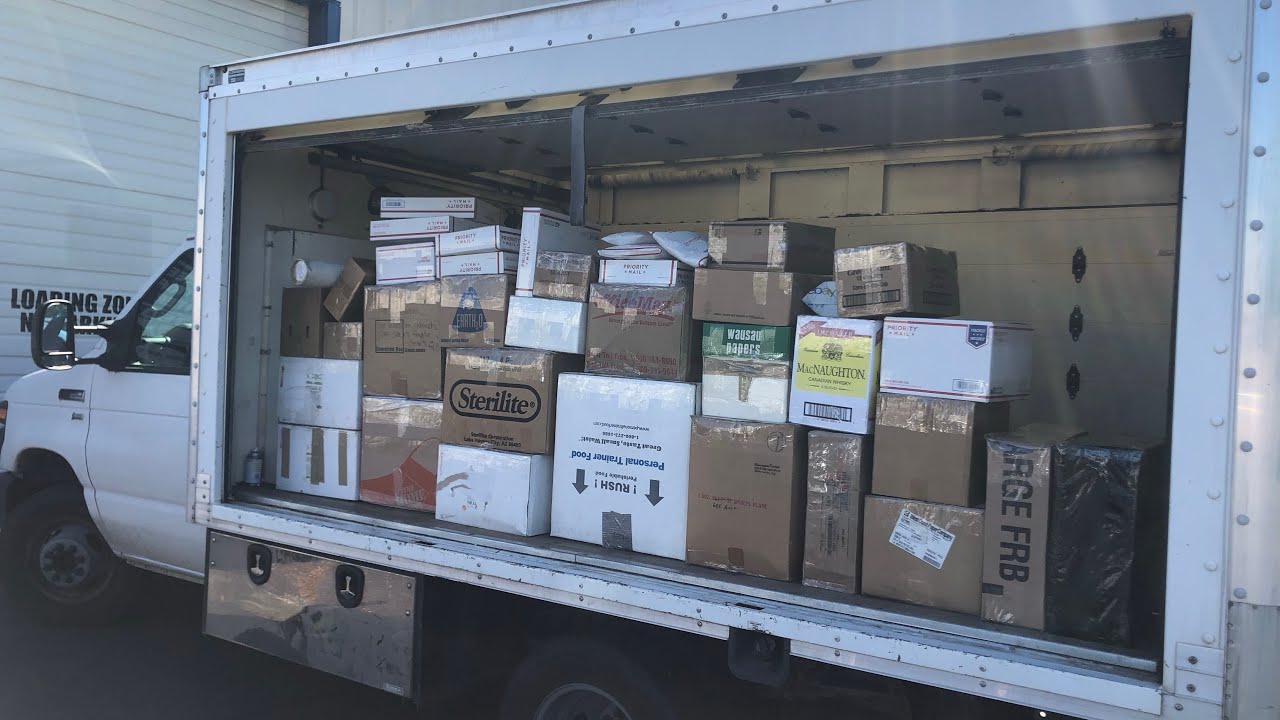 Storage Unit Truck LOADED.. Treasure Boxes FULL! LOOK FOR YOURSELF ...