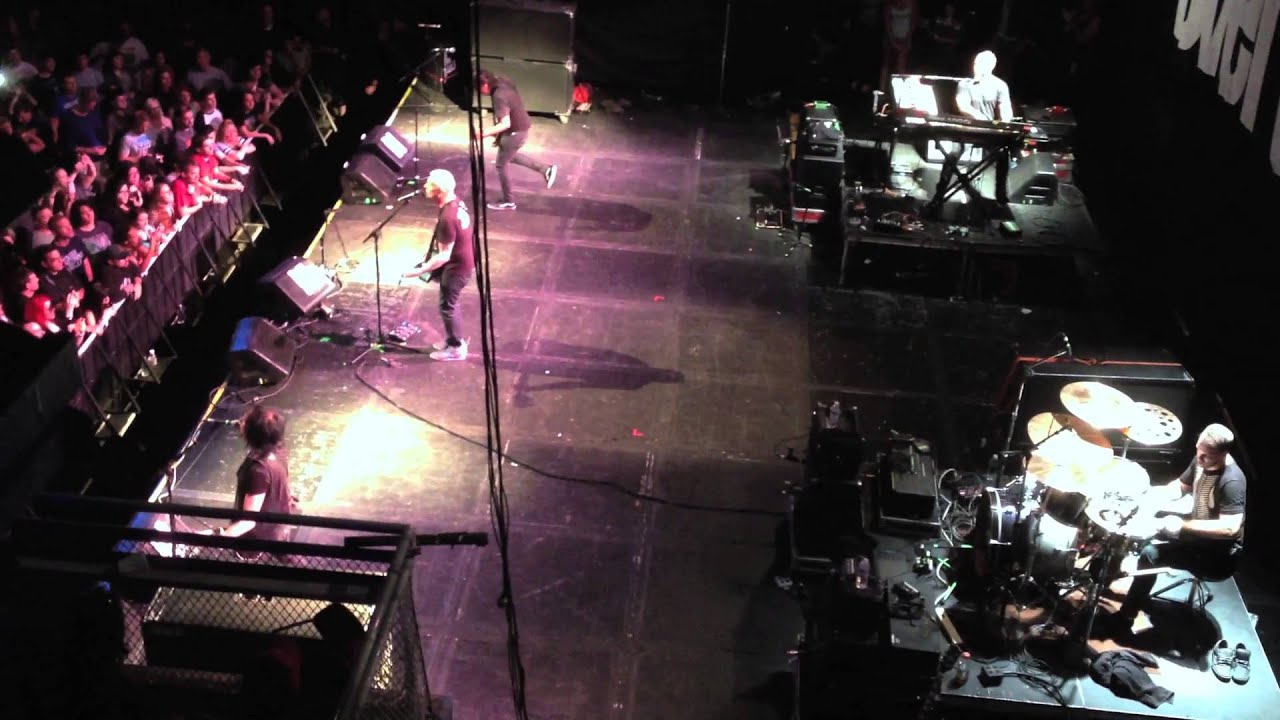 Everclear - Wonderful (live in Philadelphia) - YouTube