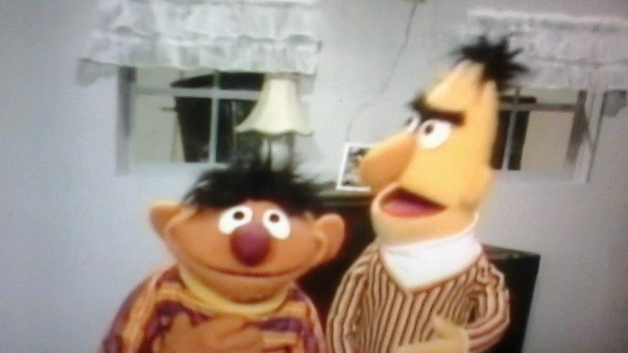 Classic Sesame Street: Bert & Ernie - The Mysterious Nose Snatcher ...