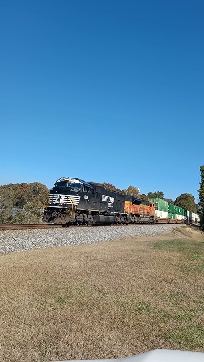 Aggressive DUO "Rollin out of Baldwin" Norfolk Southern #1836 + BEASTLY BNSF led NS #27a ...
