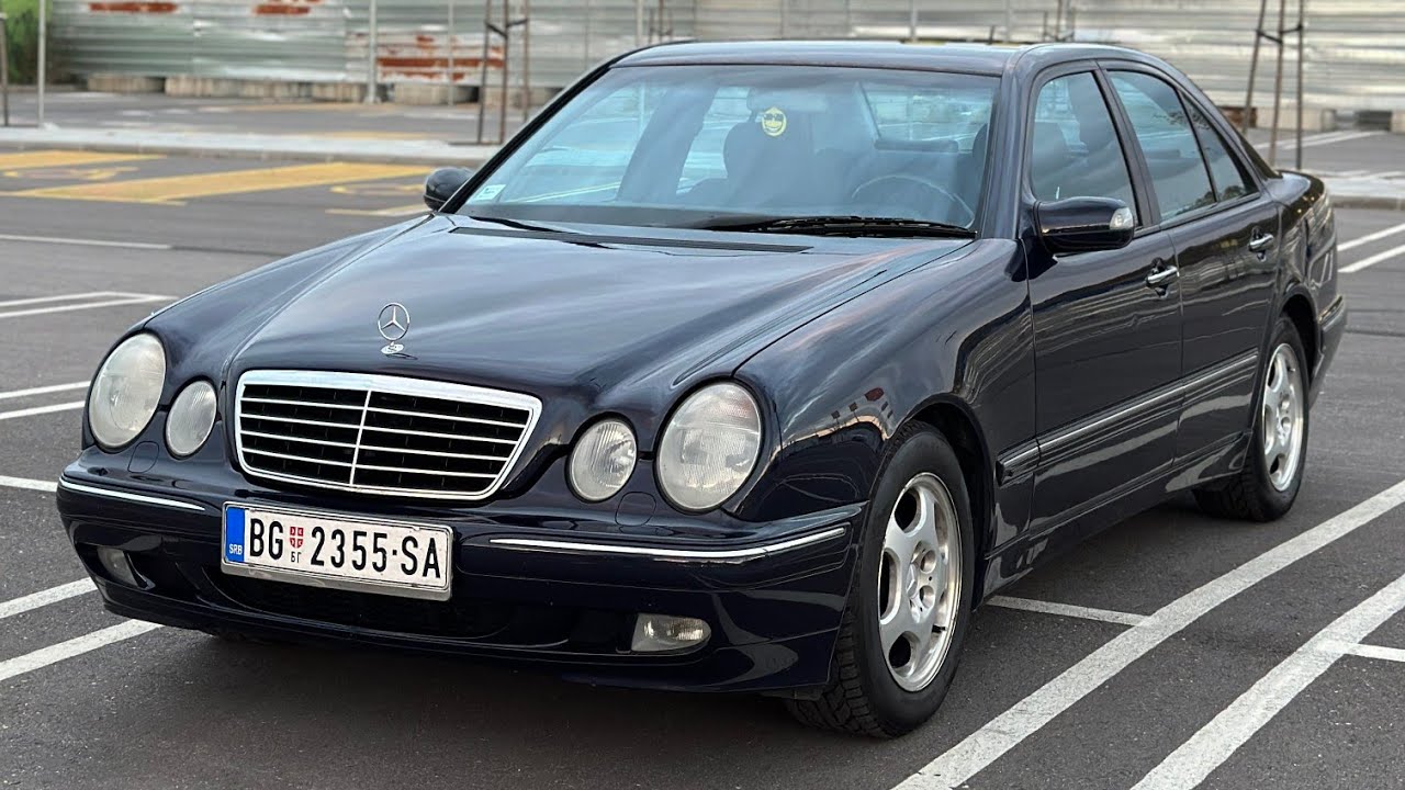 Mercedes W210 E220 CDI 143HP smooth engine sound - YouTube