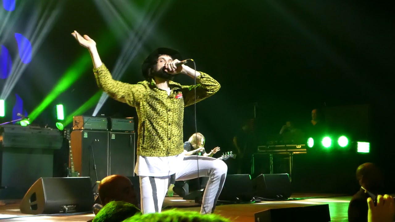 Kasabian - Fire - Sao Paulo Brazil 2018 - YouTube