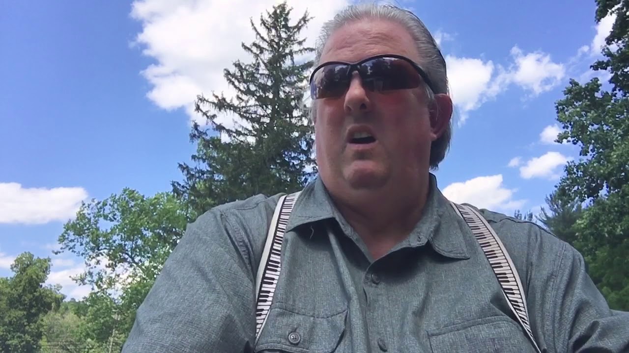 Bob Stout playa How Great Thou Art - YouTube