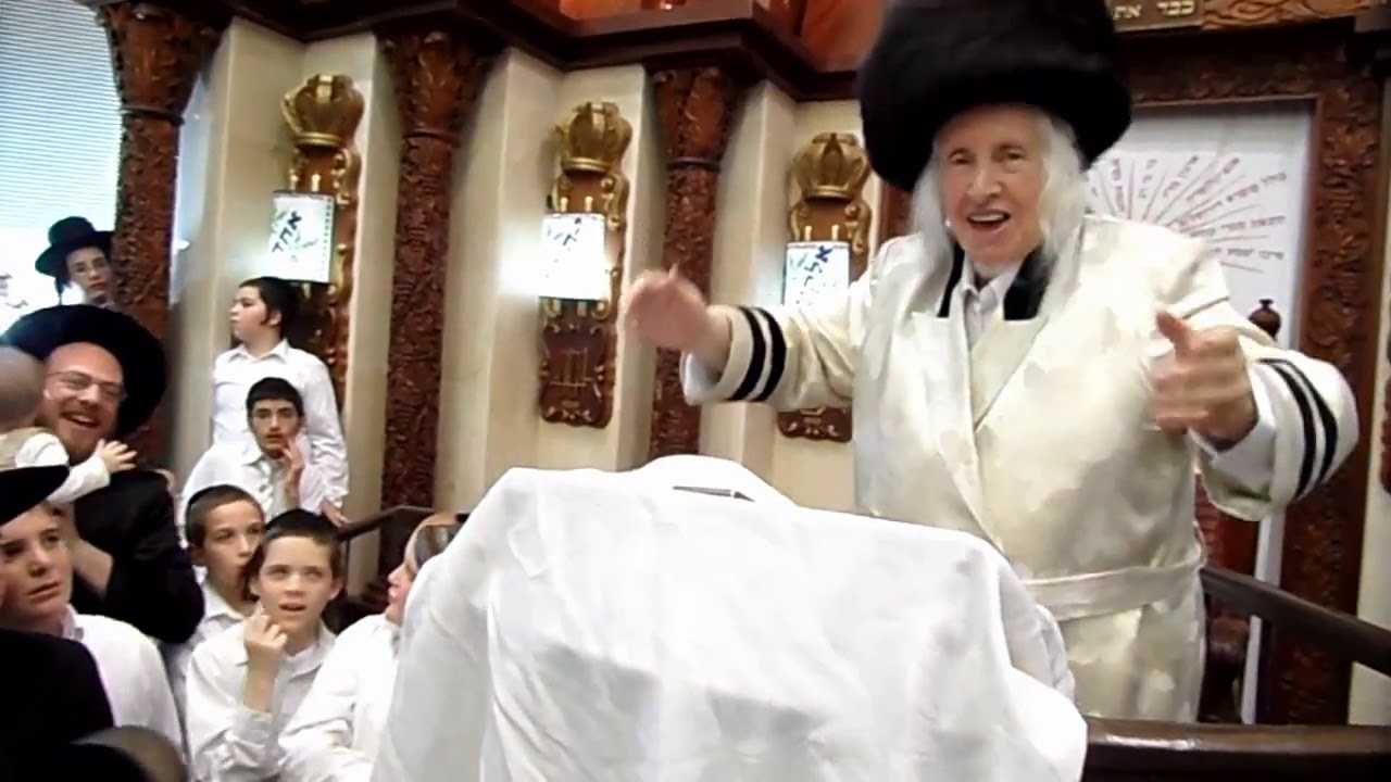 Simchas Beis HaShoevah by the Kaliver Rebbe Z"TL - YouTube