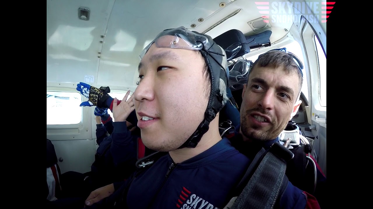 Aaron Hong's Tandem skydive! - YouTube
