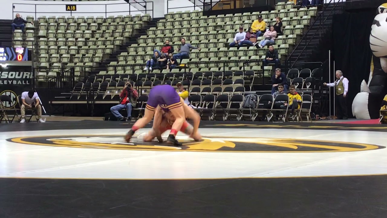 Colin Realbuto (UNI) vs Bryce Andonian (VT) - YouTube