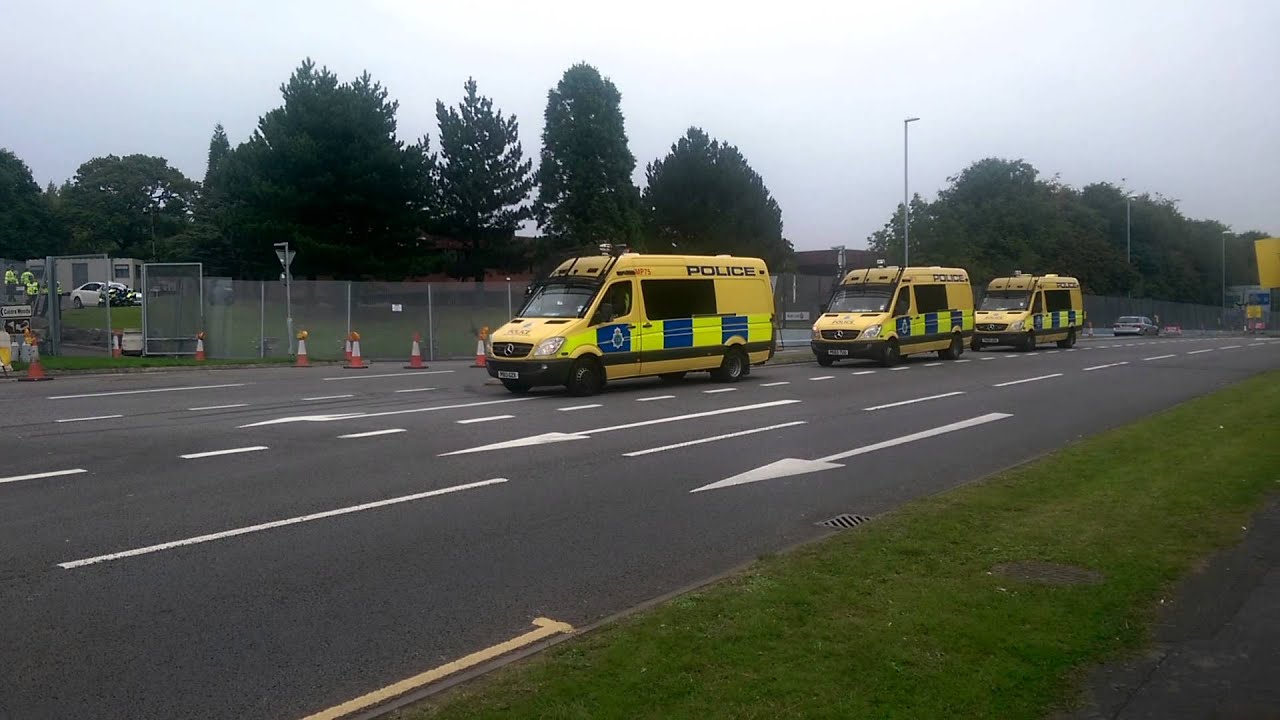Merseyside Police Van x3 - YouTube
