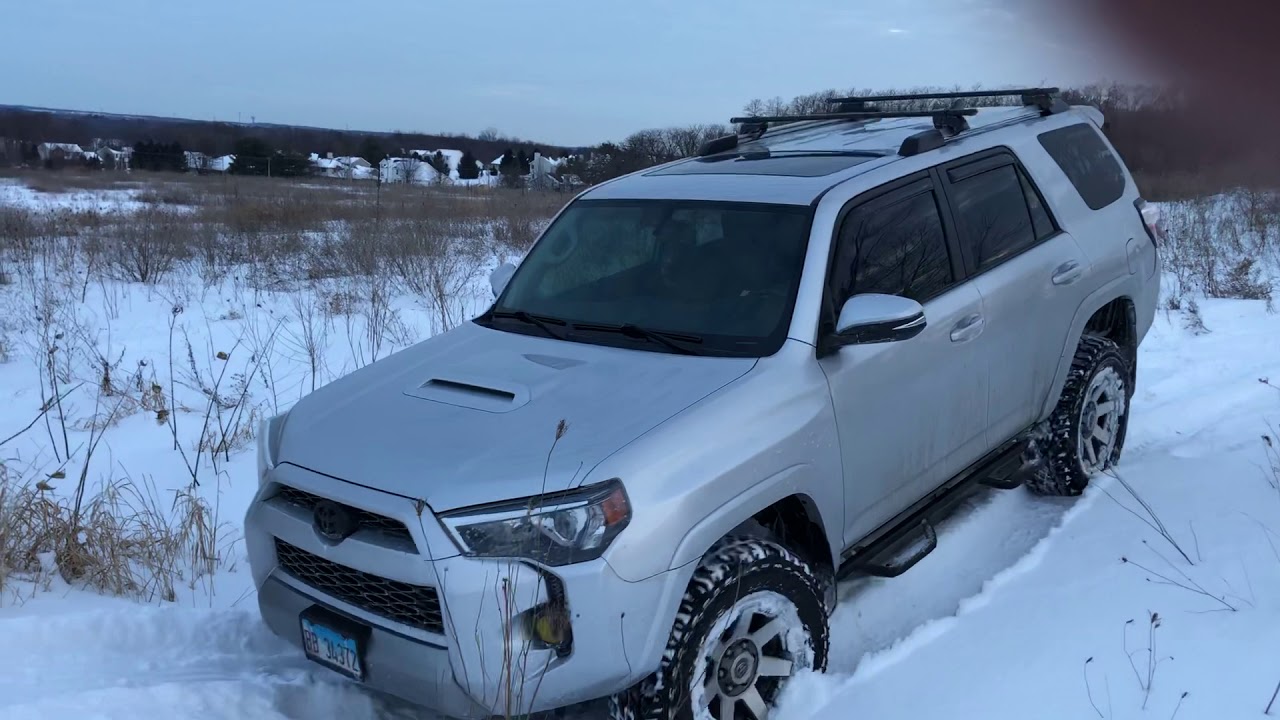 Toyota 4Runner Snow - YouTube