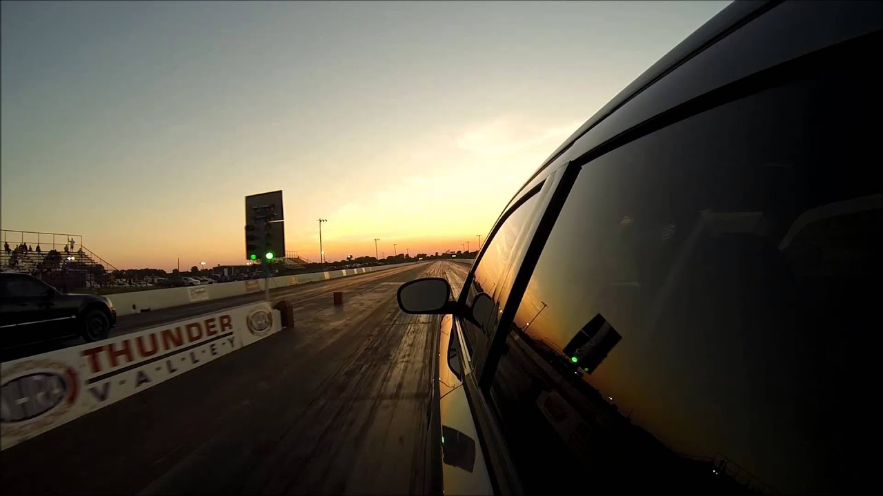 Dodge Charger R/T vs. Dodge Magnum R/T - YouTube