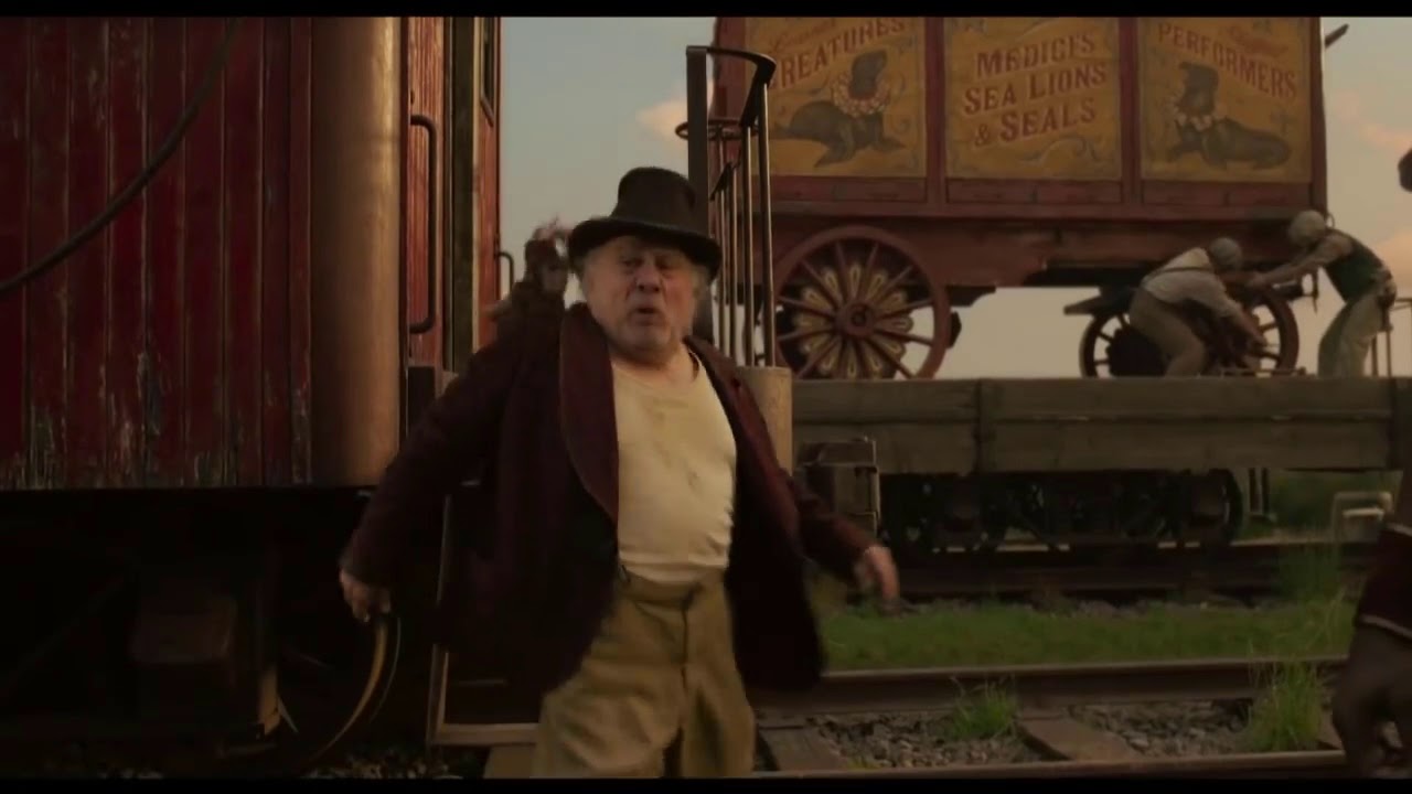 Dumbo clip 2019 Frank - YouTube