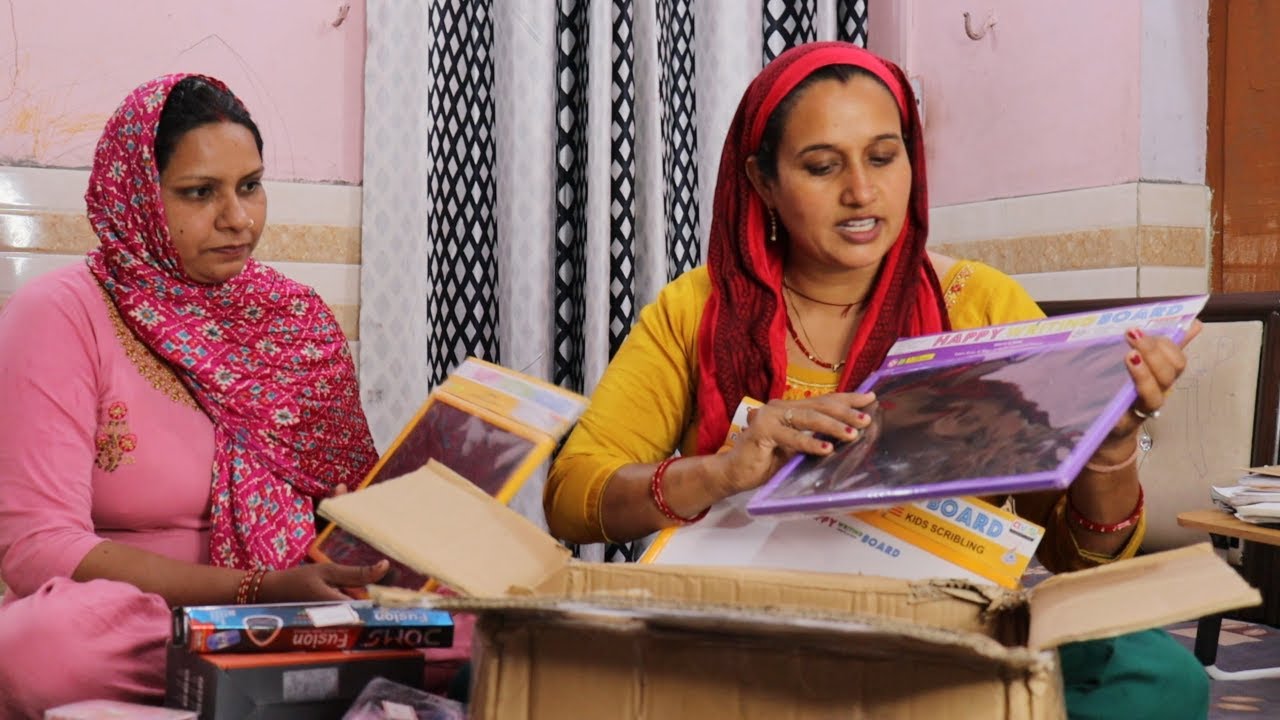 बच्चों के लिए आ गए होली के इतने सारे Gifts || Pal Family Vlogs - YouTube