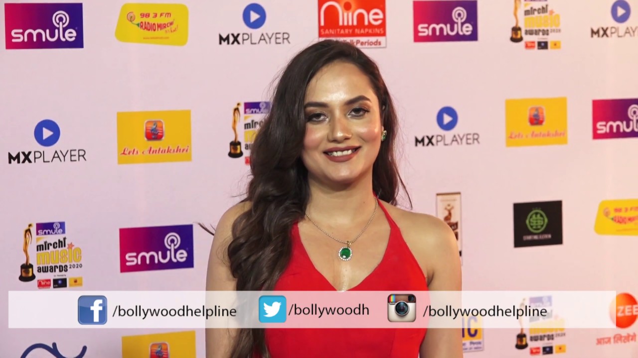 Aakanksha Sharma at Mirchi music awards 2020 - YouTube