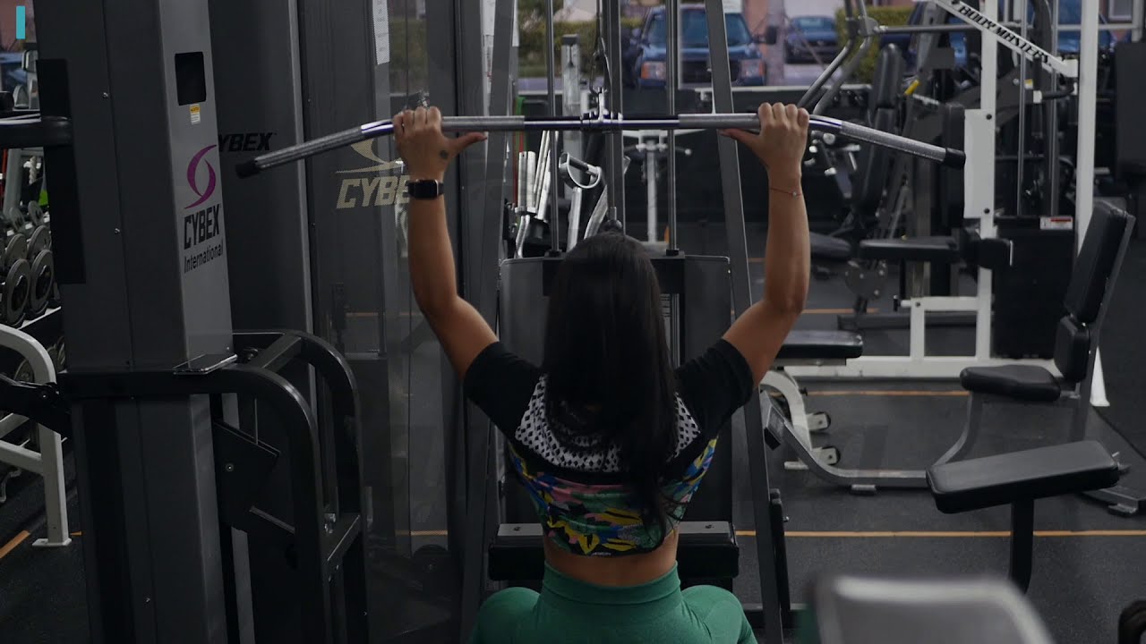 Single arm lat pulldown superset Lat pulldown - YouTube