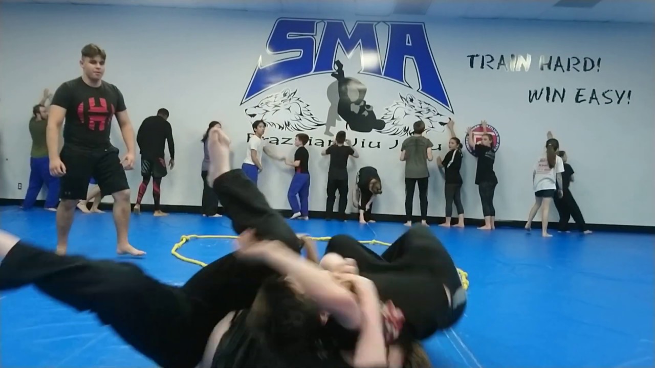 Wrestling Wednesday fun with 2 rounds - YouTube