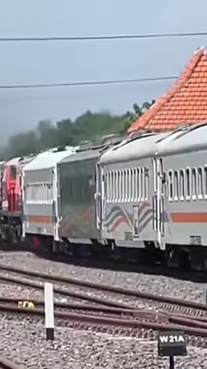 JJ klakson CC 206 ber AC , CC 203 WNB , CC 201 RNB , CC 201 vintage dan JJ KLB Parade Lokomotif ...