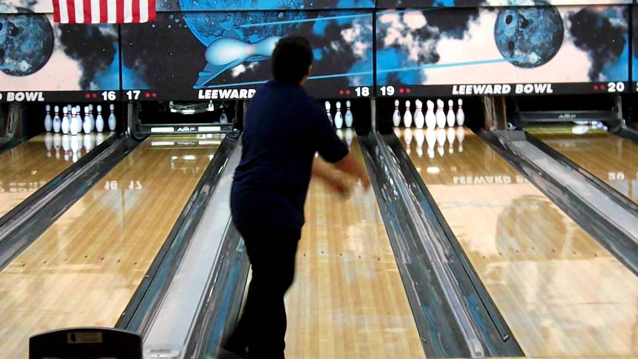 Doubles Bowling Tournamet 09/04/2011 Leeward Bowl - YouTube