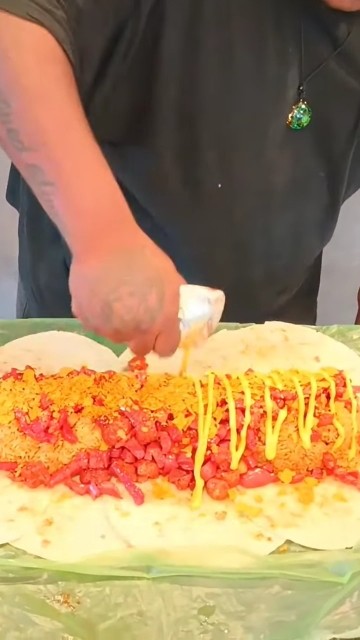 5 POUND JAIL BURRITO DRIZZLED WITH CHEESE - YouTube