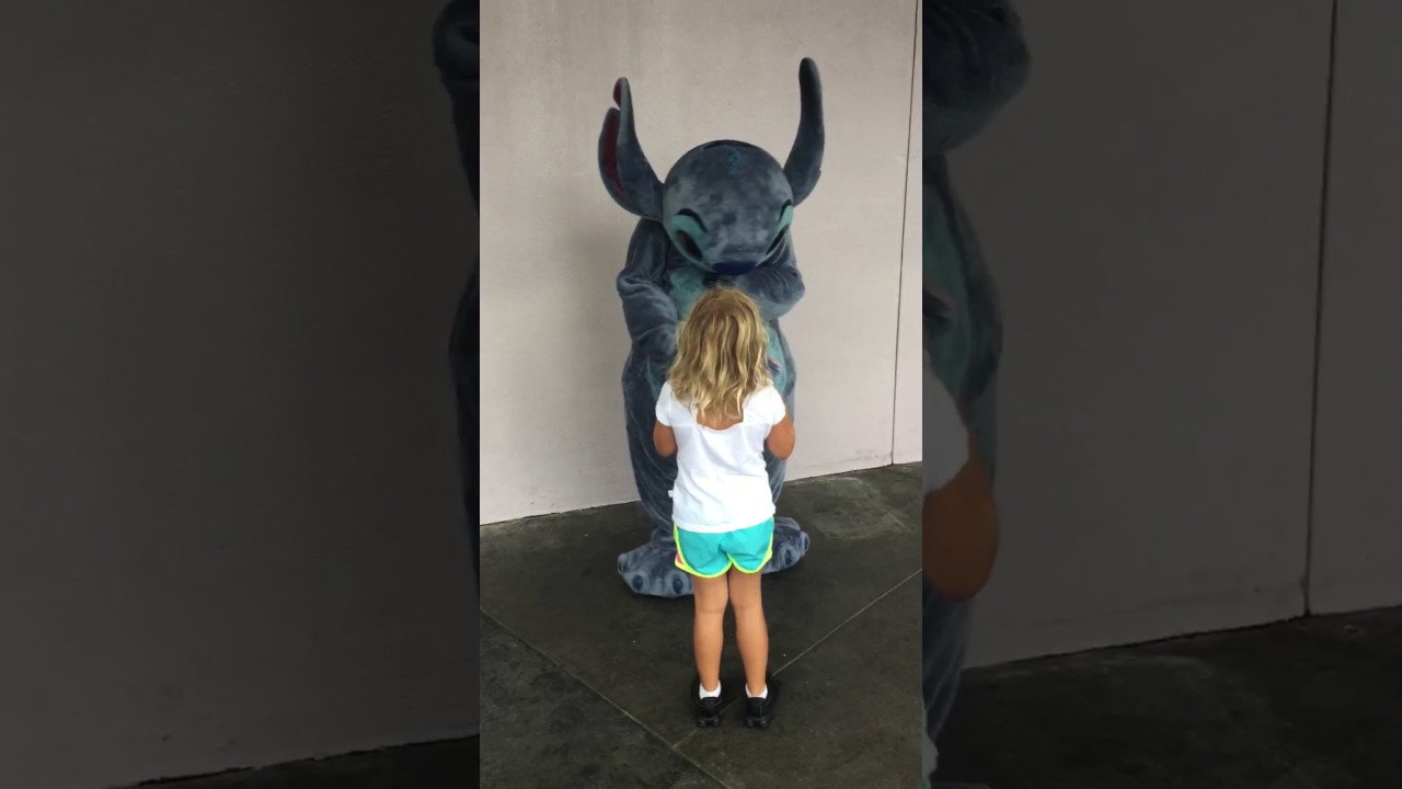 Meeting Stitch at Walt Disney World - YouTube