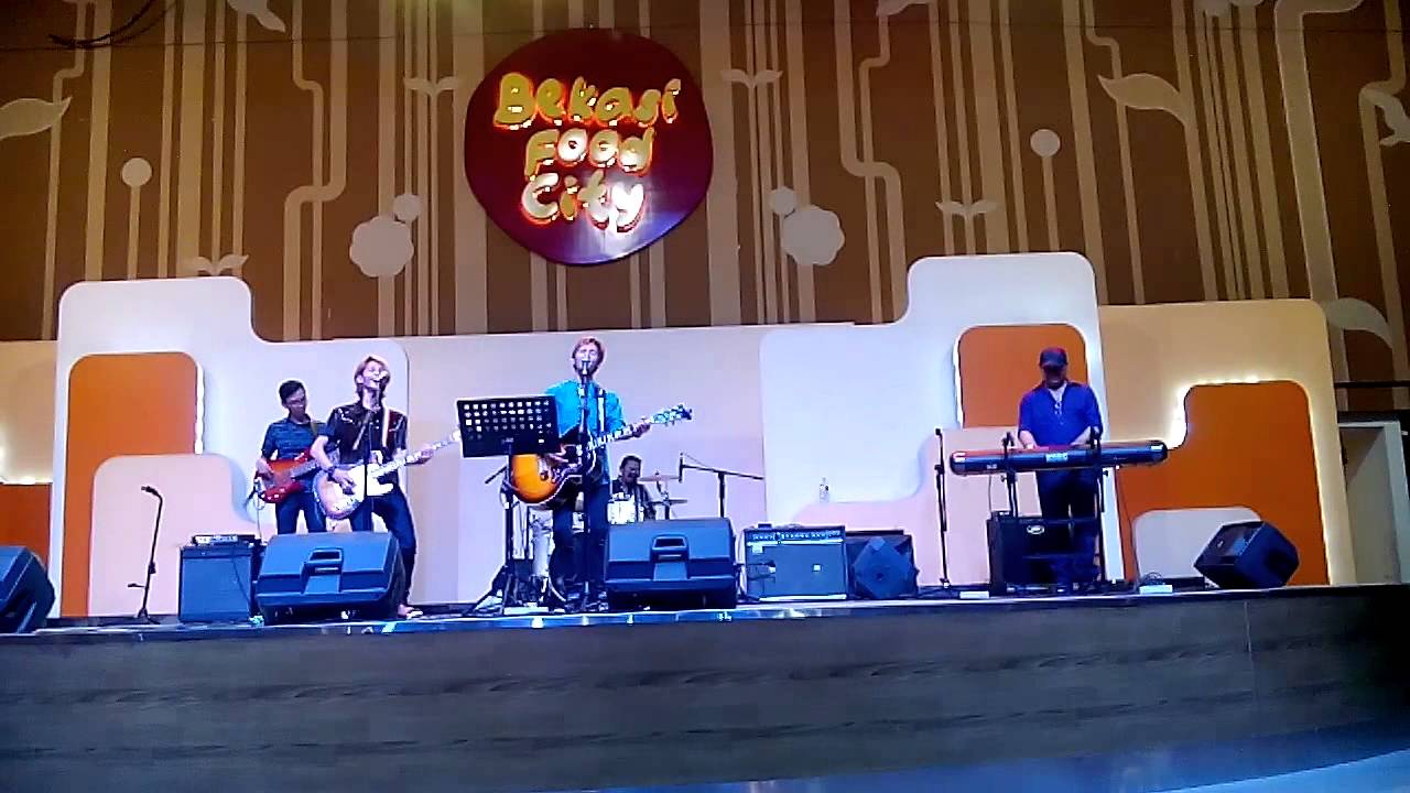 Fauzi fauzan sing Scarlett ribbons. - YouTube