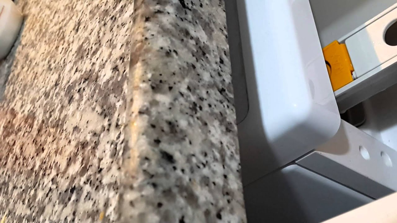 Miele W5872 Edition111 Towels 75'C - YouTube