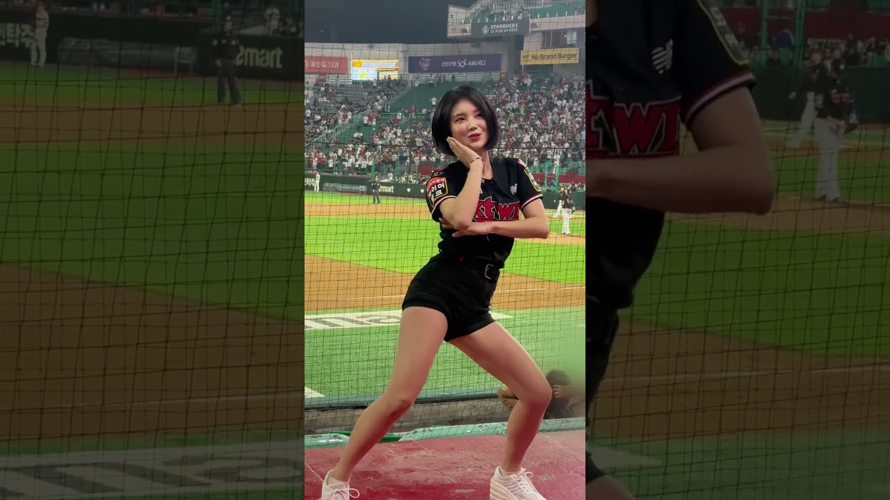 그녀에게 빠져드는 순간 정유민 치어리더 직캠 Nxde Korean Cheerleader Jung Yu-min 韓国チアリーダー - YouTube
