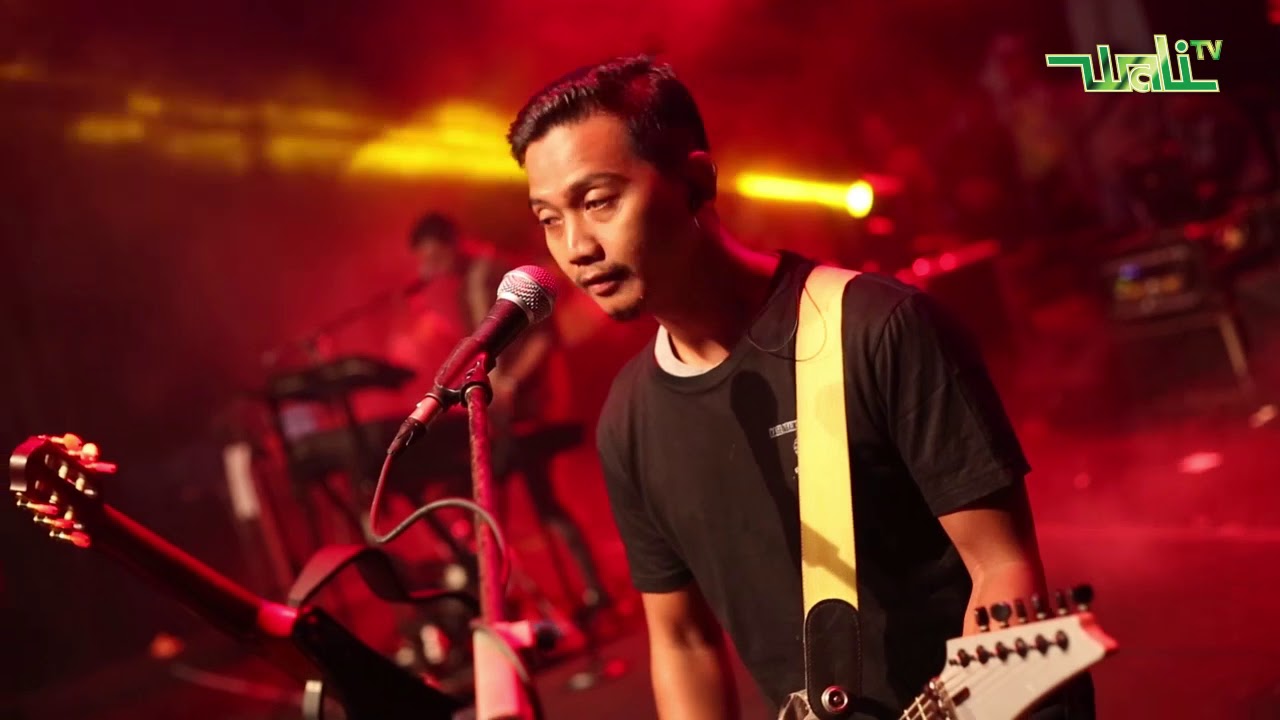 WALI BAND - NGAMEN DI 3 KOTA LAMPUNG- INDONESIA CANTIK - YouTube