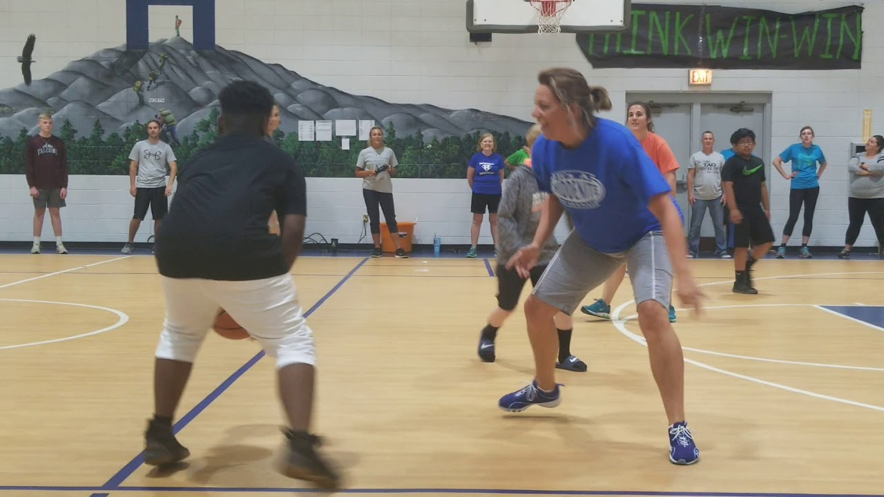 Hiddenite Elementary - 5th Grade VS. Staff - YouTube