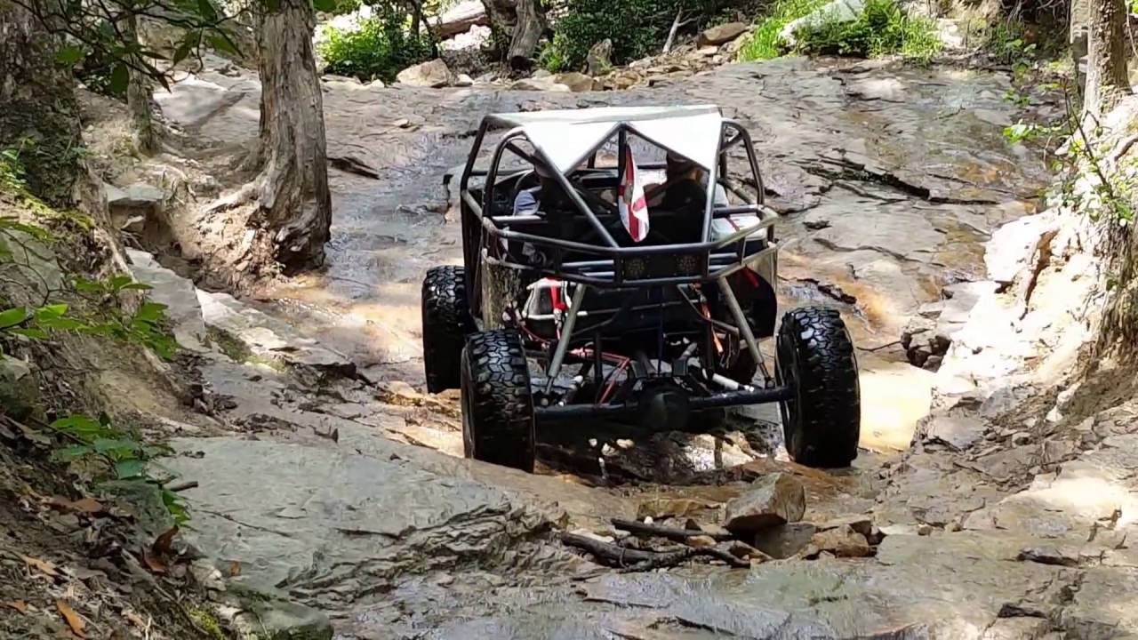 5.0 Explorer Buggy on Boat Ramp - YouTube